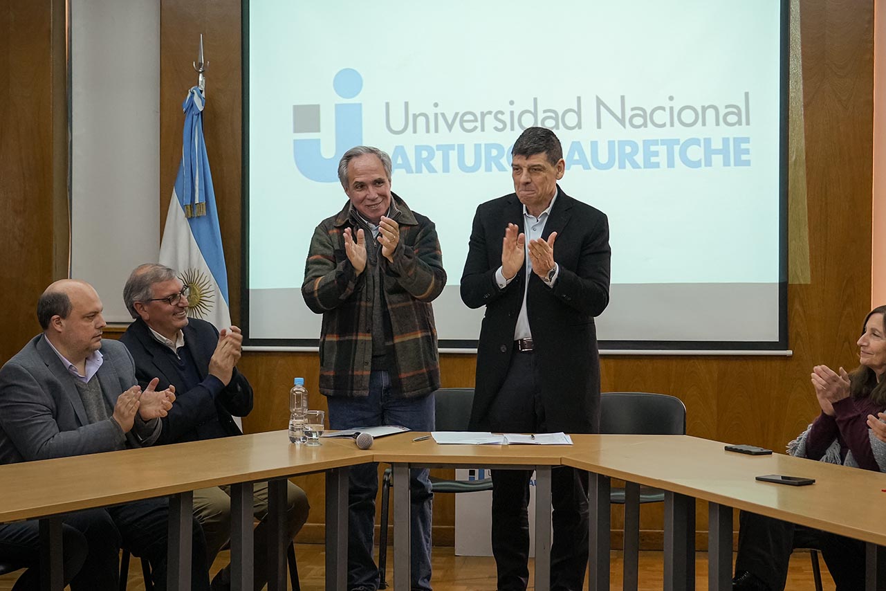 Convenio entre AUBASA y la UNAJ para la creación de un campus